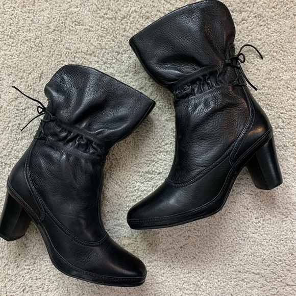 Clarks | Shoes | Womens Clarks Artisan Black Leather Cinched High Heel ...